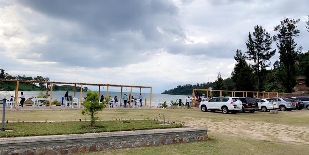 Kivu Side - Carnival Beach